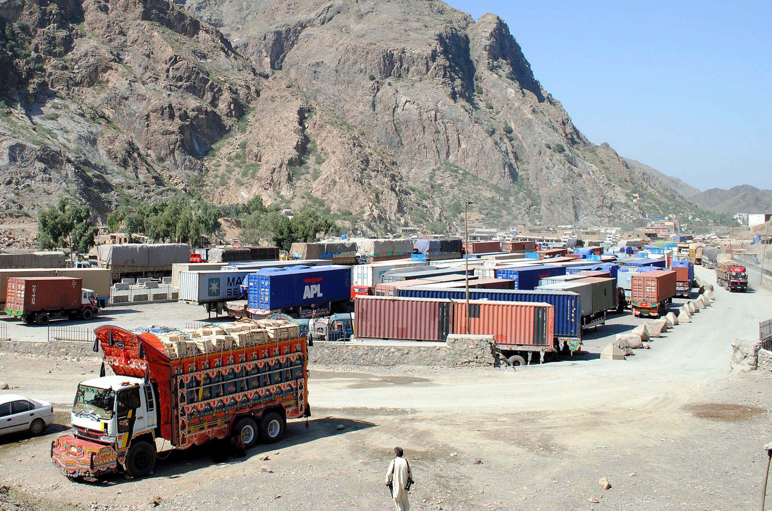 Amid Commerce and Conflict, Some Border Towns Endure - XCEPT