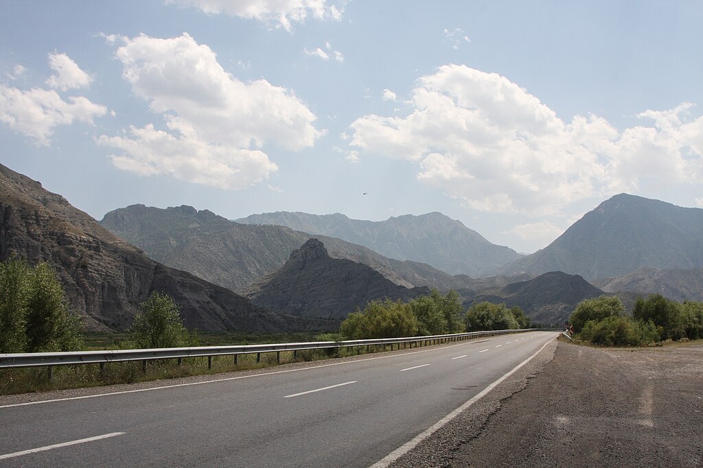 Iraq's Development Road: Geopolitics, rentierism, and border ...